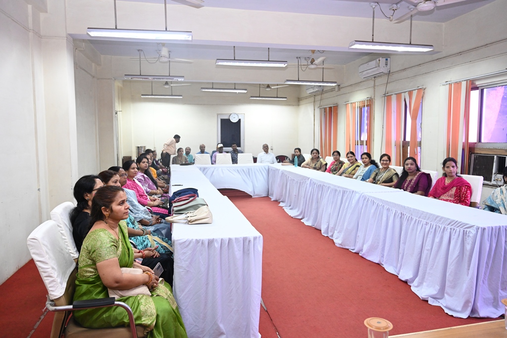 Press Release:Press Information Bureau