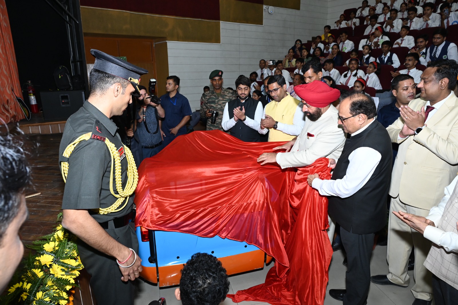 Press Release: Press Information Bureau