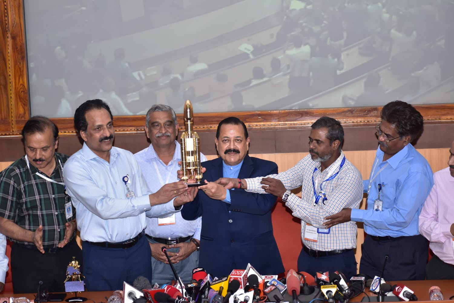 Press Release:Press Information Bureau